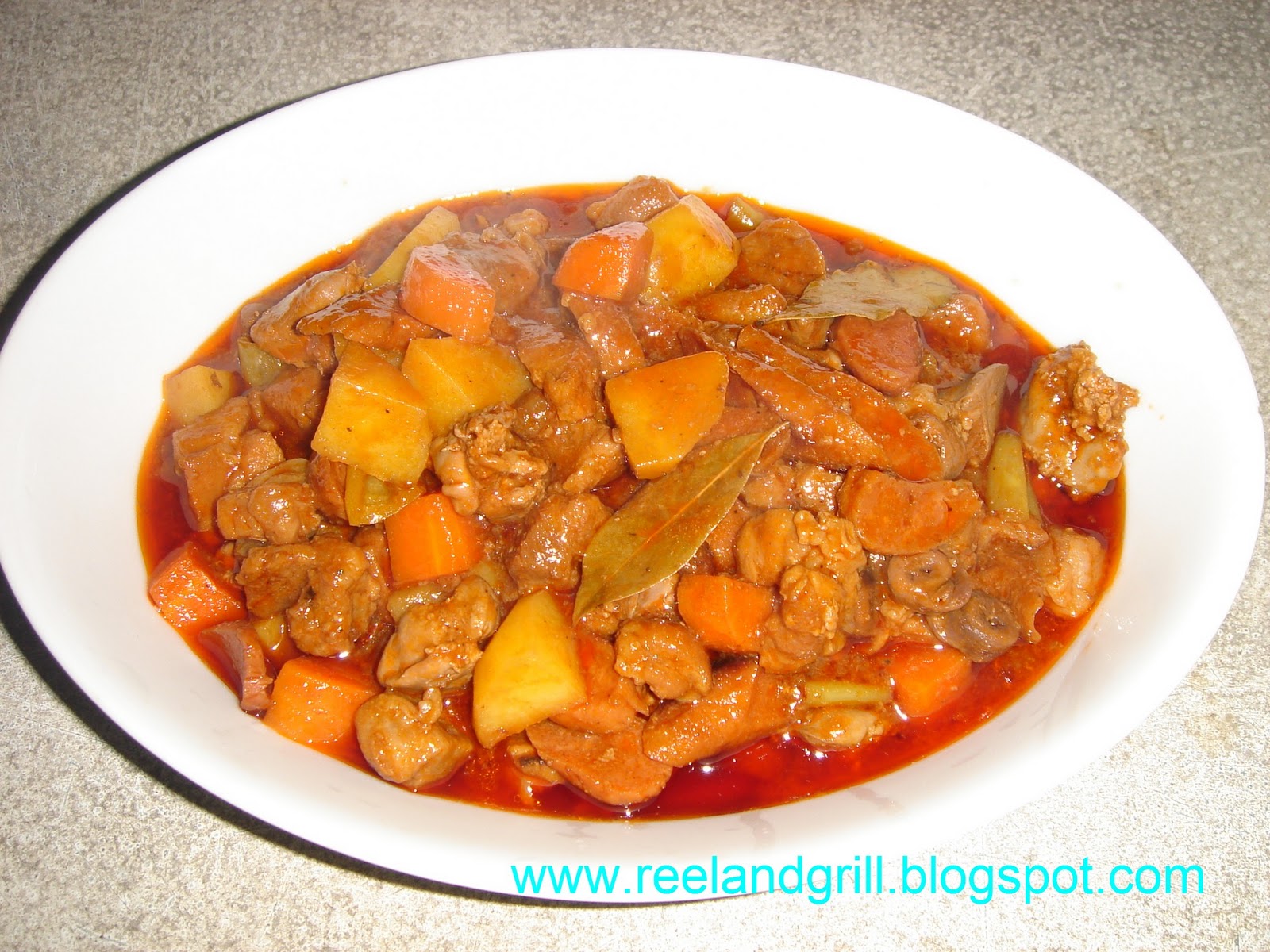 Reel and Grill: Filipino Menudo Recipe (Pork & Liver Stewed with Potato ...