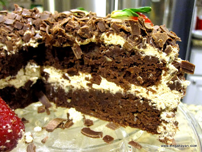 Love & Lentil: Chocoholics Rejoice - Super Chocolatey Chocolate Mocha Cake