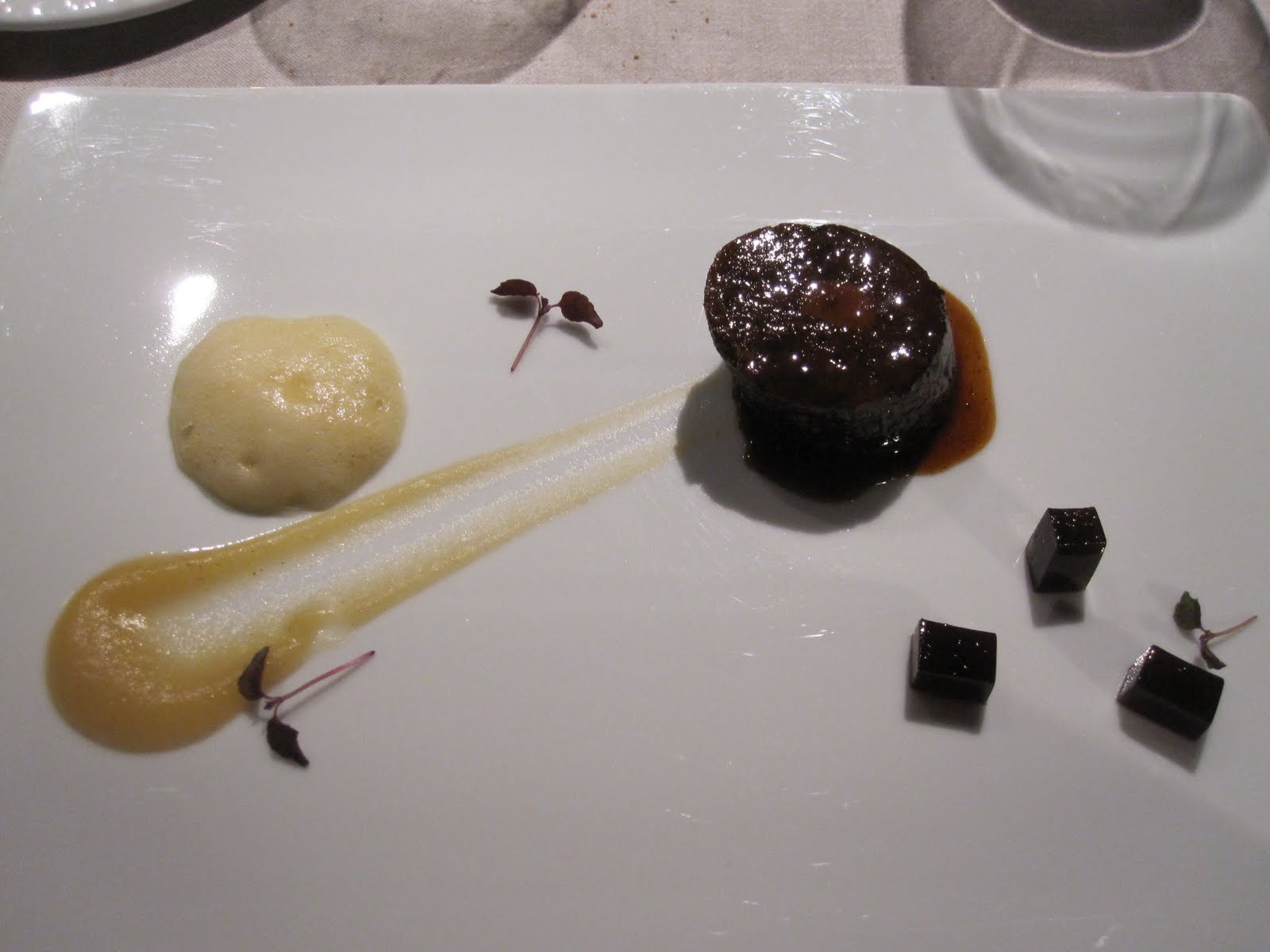 Riktigt frisk dessert med Litchi och rosenvatten