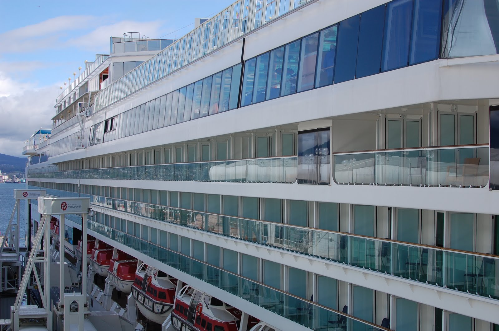 Monkey Puzzle Blog: Norwegian Pearl
