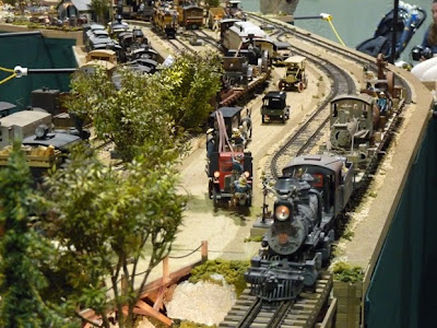 HolyCoast: Long Beach Train Show