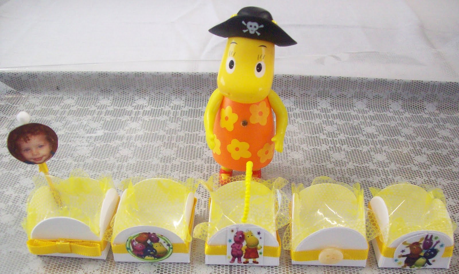 Vida Doce Comemorações Especiais: FORMINHAS E CUPCAKES DOS BACKYARDIGANS