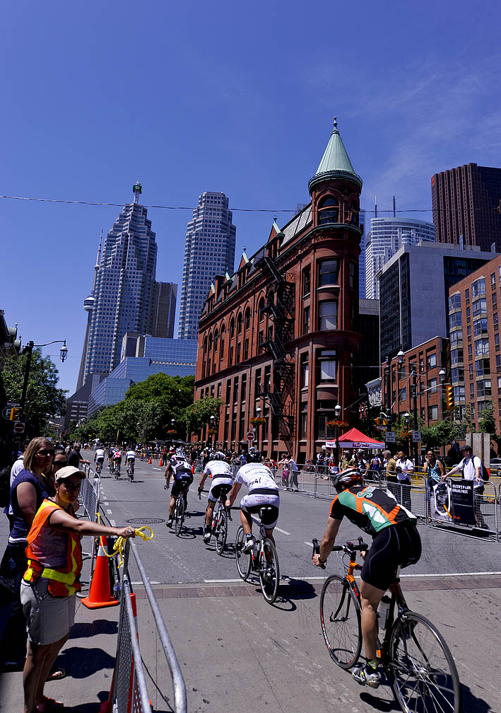 david leadbitter photography: Toronto Bike Racing - Front Street