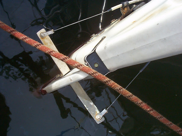 girl in a gale: CVane self made wind-vane self steering
