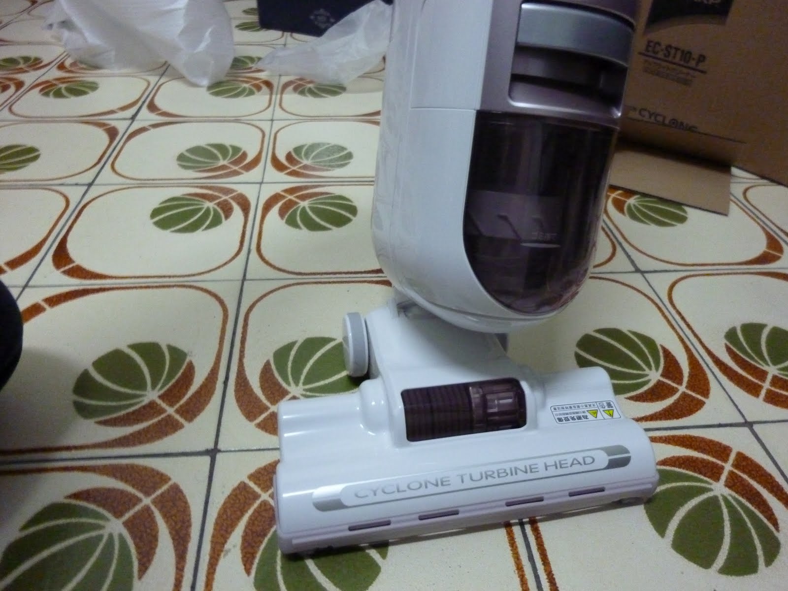 JC: SHARP 直立式吸塵器 EC-ST10