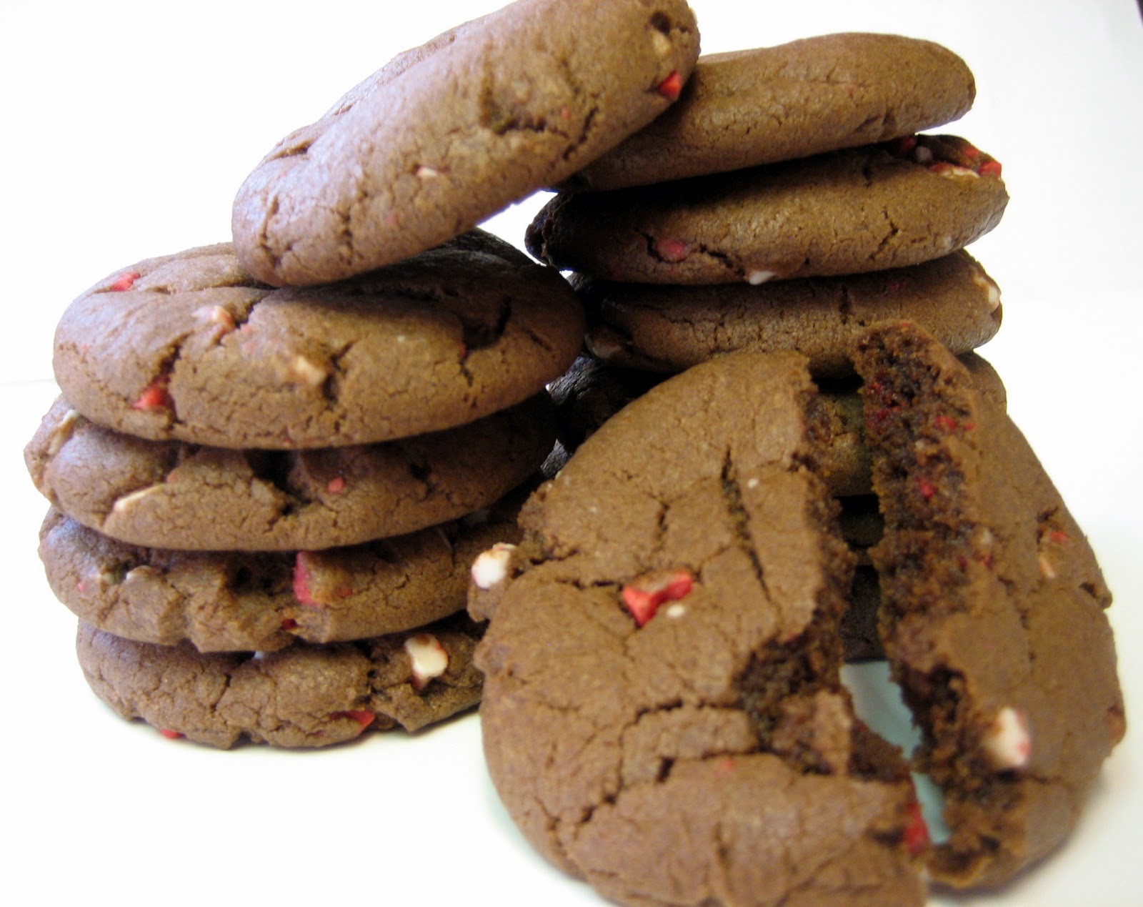 Peppermint Plum: {Chocolate Peppermint Chip Cookies}