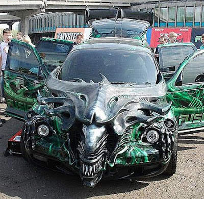 The Alien Car Airbrush | Car Modification 2011