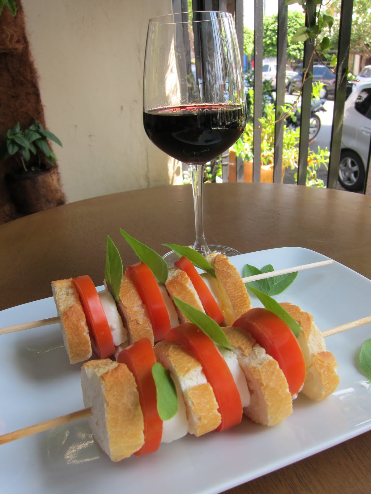 Chef Carla Elage: Brochete caprese