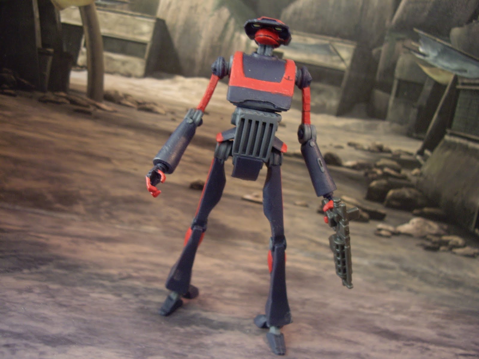 Customs for the Kid: RED TACTICAL DROID