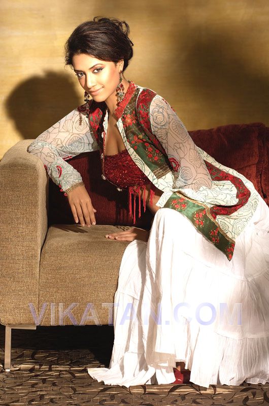 Mamta Mohandas Latest Photoshoot Pics - Hot PHOTOSHOOT Bollywood ...