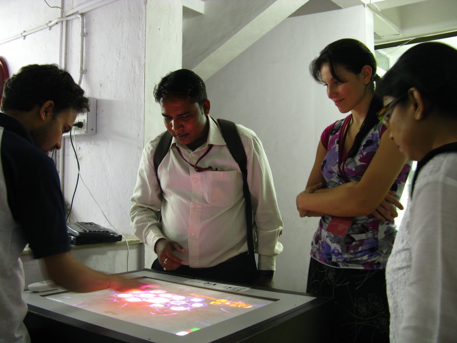 OoBI [Out of Box Interaction]