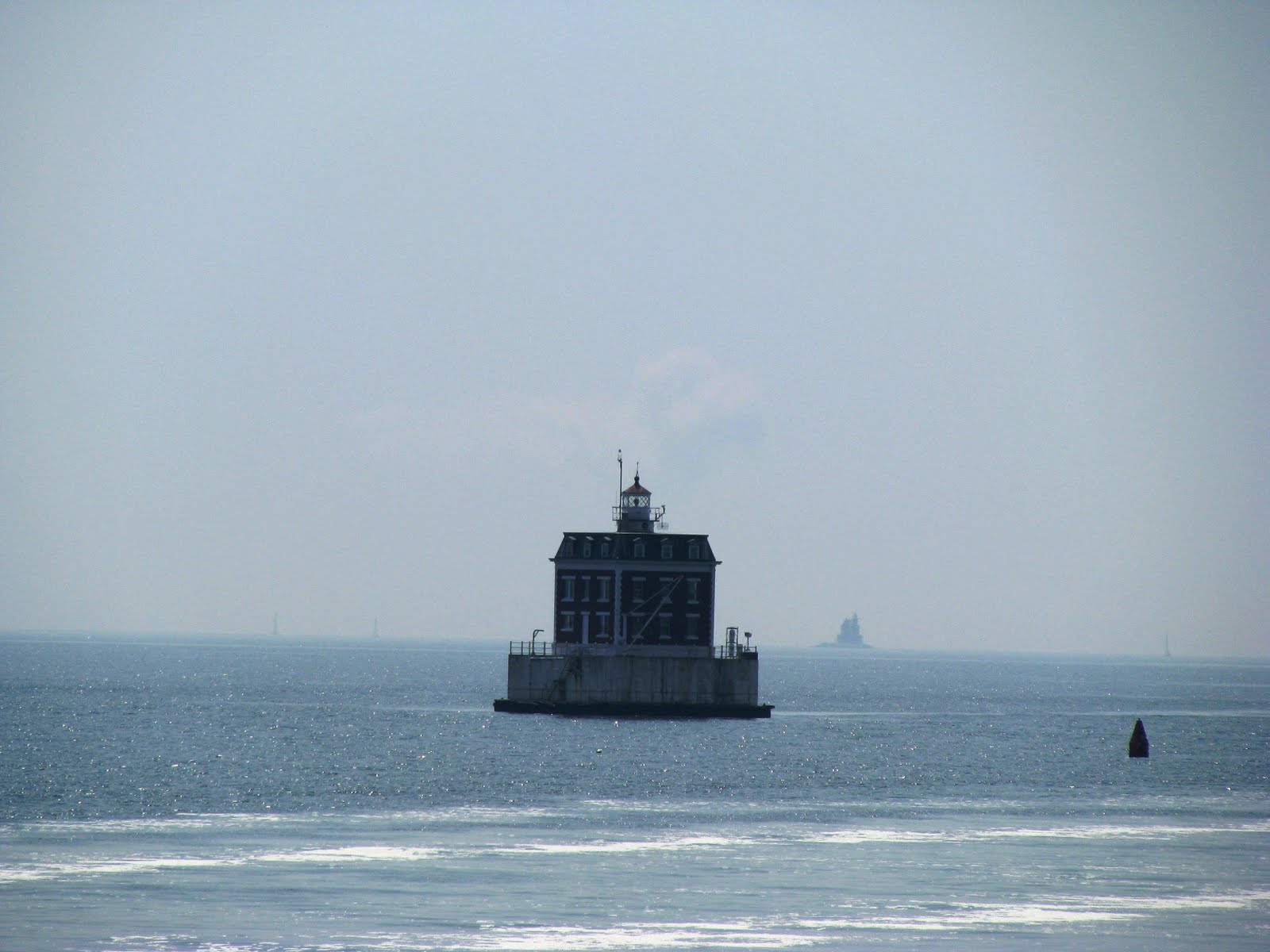 It's my little world ...: Lighthouse History - New London Ledge