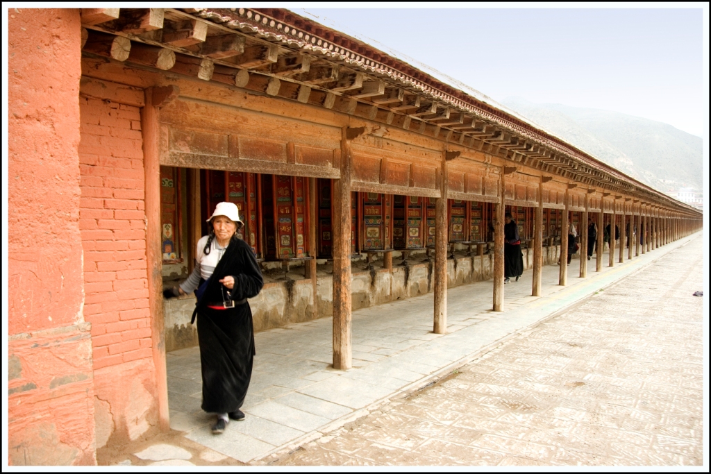 SIBISNUS: (CHINA) CAMINO DEL TIBET: LABRAN