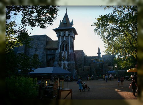 Living In Williamsburg, Virginia: Curse of Darkastle, Busch Gardens ...
