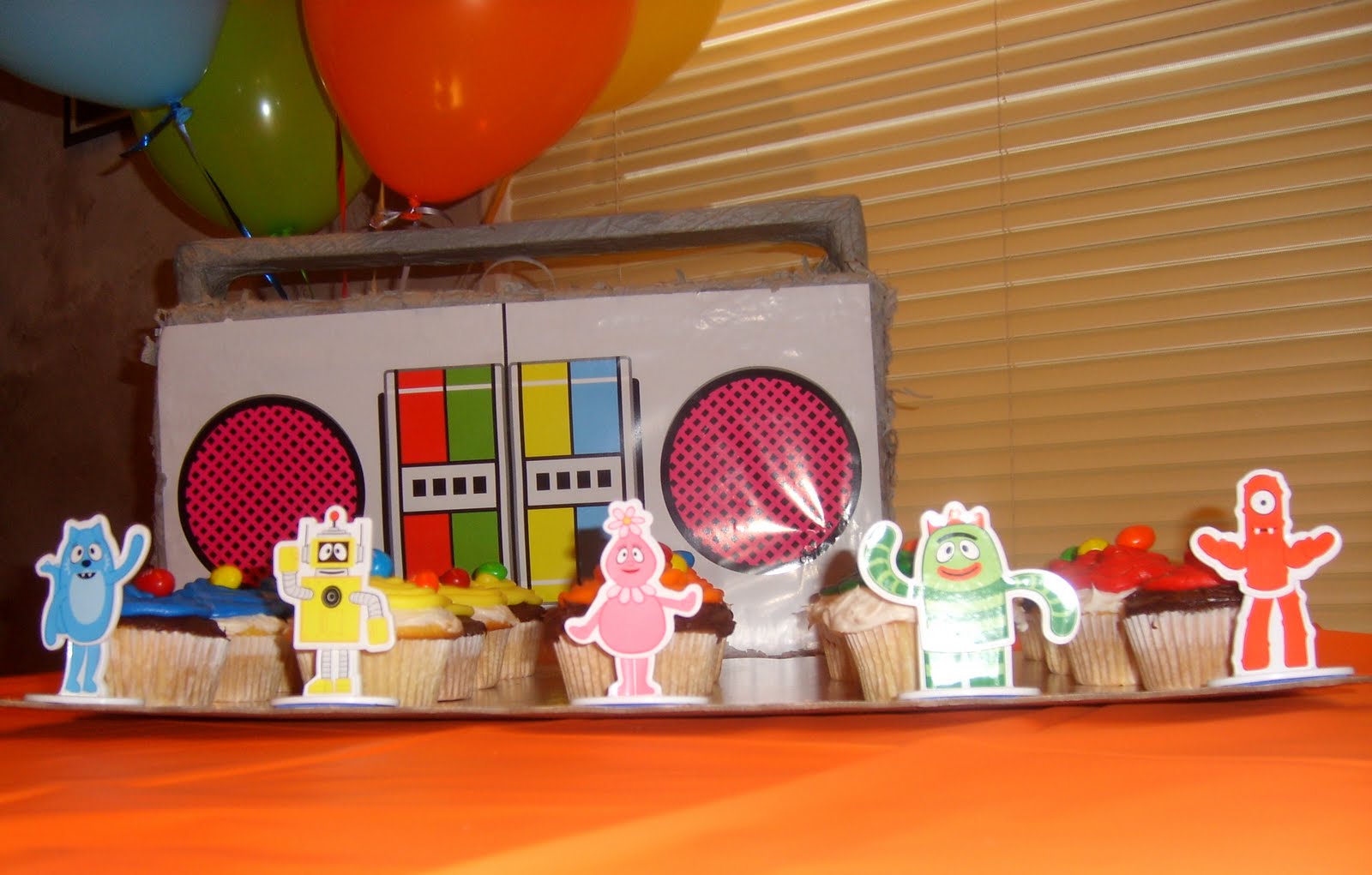 itmom: Yo Gabba Gabba Party