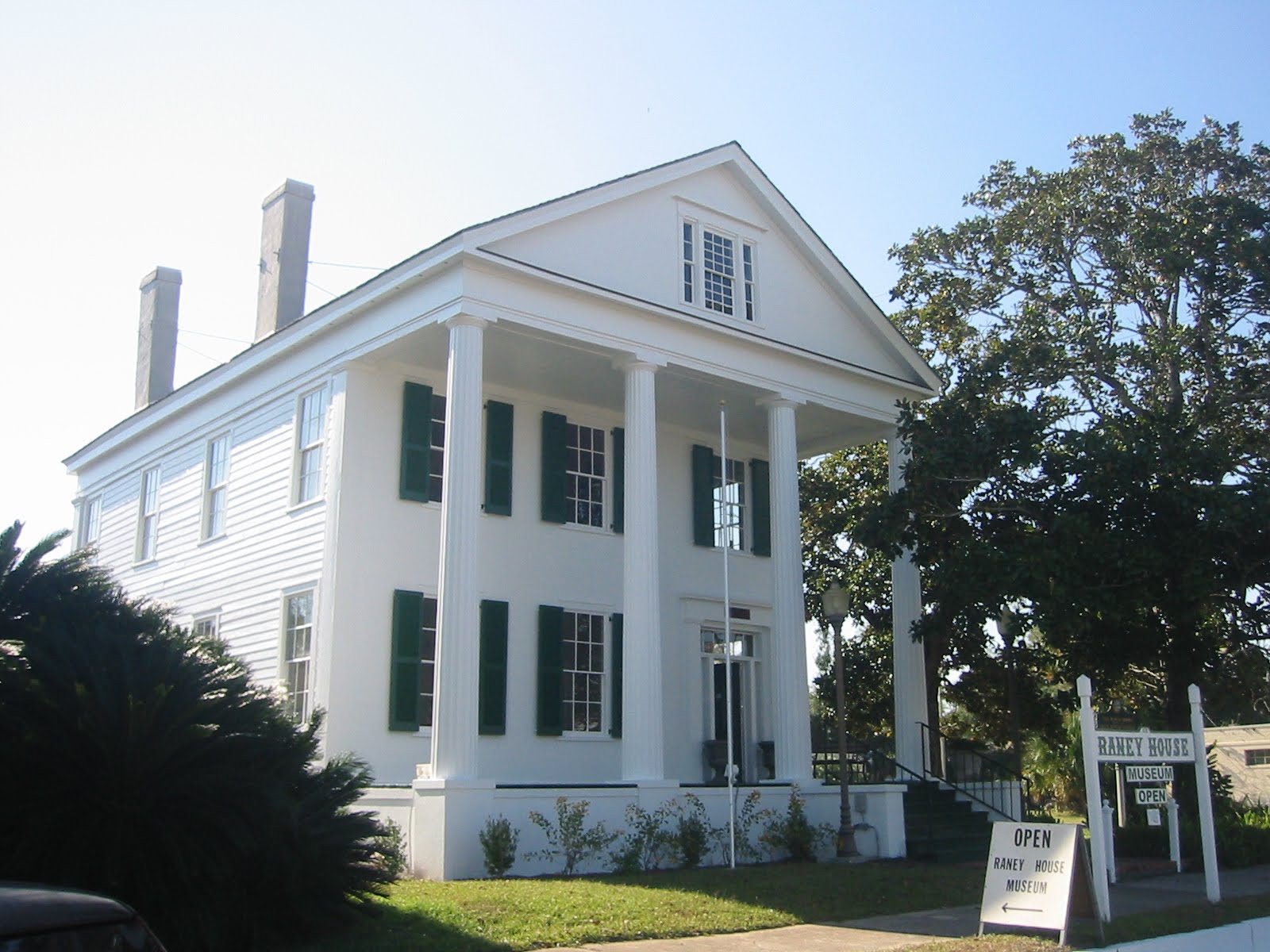 Cruising on M/V Monarch: November 19 - 22, 2007 - Apalachicola, Florida