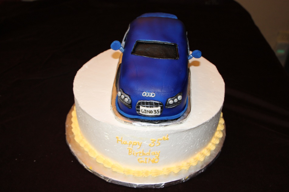 DHANYA'S DELIGHTS: Audi Car Cake