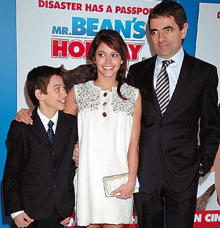 NEWS&RESULTS: Mr Bean Rowan Atkinson Family-Photos