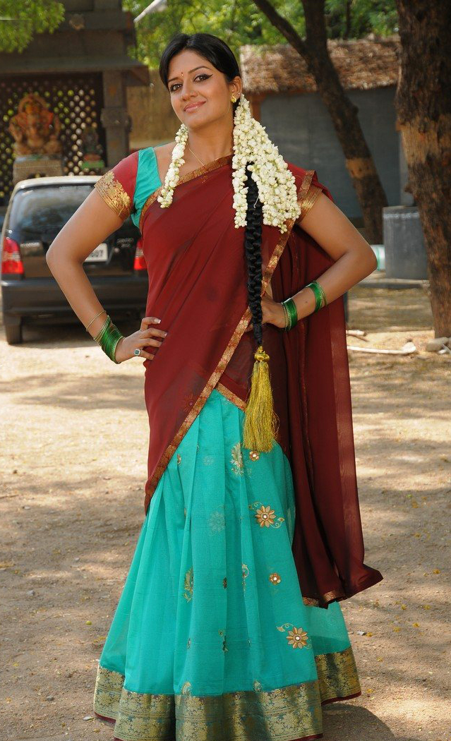 beautiesinsarees: South Indian Actress in Half Saree