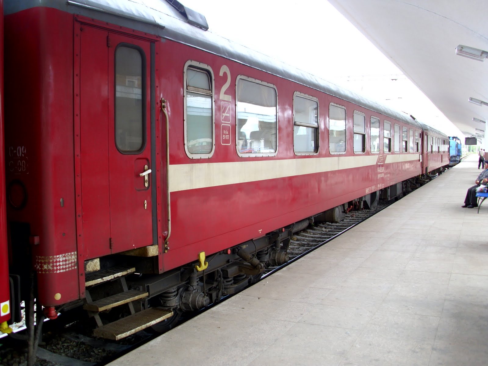 Trenuri Romanesti: Vagoane de Calatori