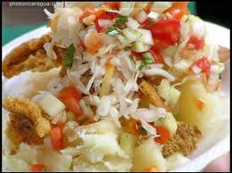 Gastronomia Hondureña: YUCA CON CHICHARRON