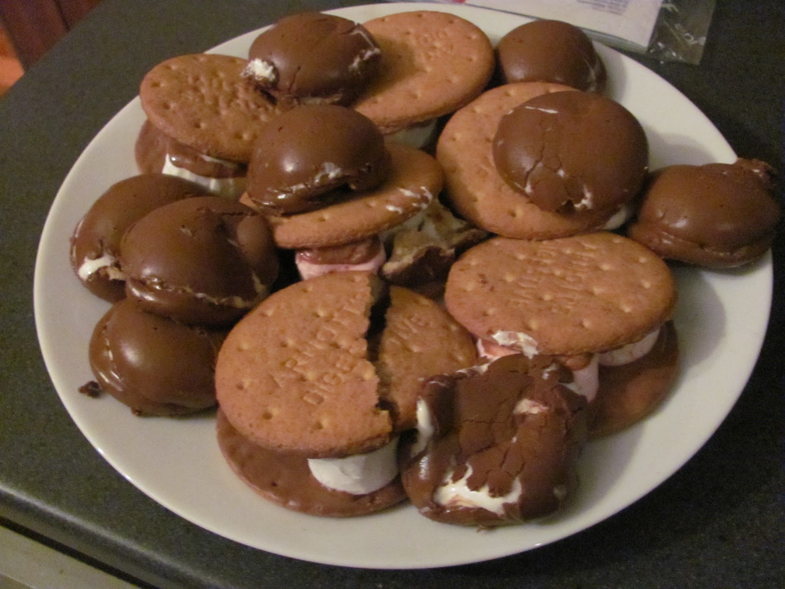 Mrs Cake: Smores... Sort of