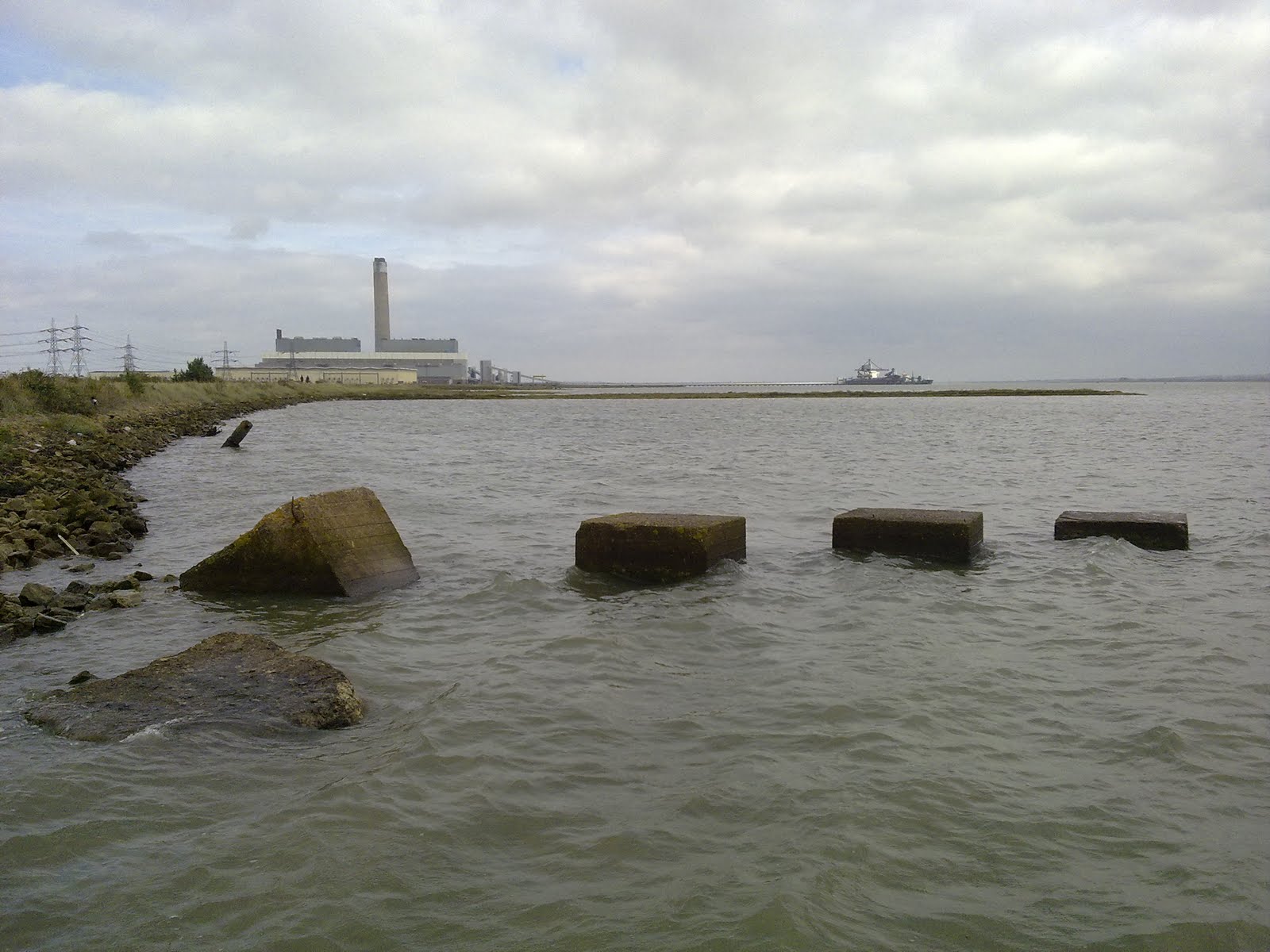 Notes from Kent's Hoo Peninsula: Saxon Shore Way, Hoo St. Werburgh