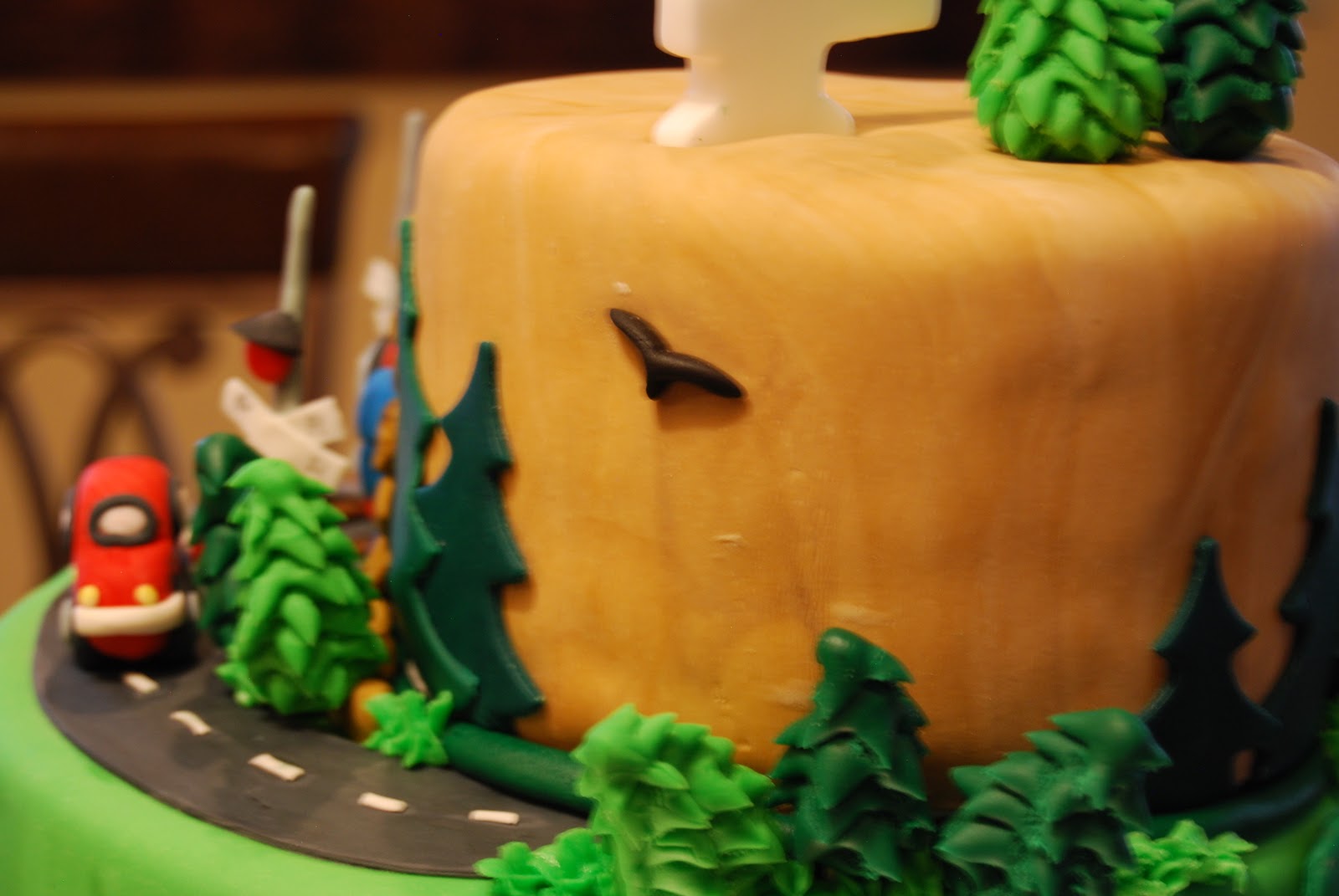 Gamma Susie's This n That: Thomas The Train Cake with Crossing Gates