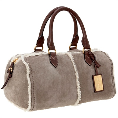 RUNAWAY: NEVER ENOUGH BAGS 6