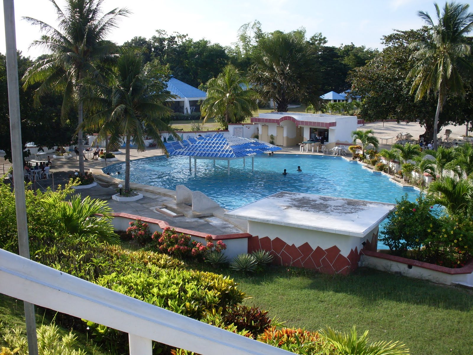 Here and There -- Everywhere!: Bonista Beach Resort (Escalante City)