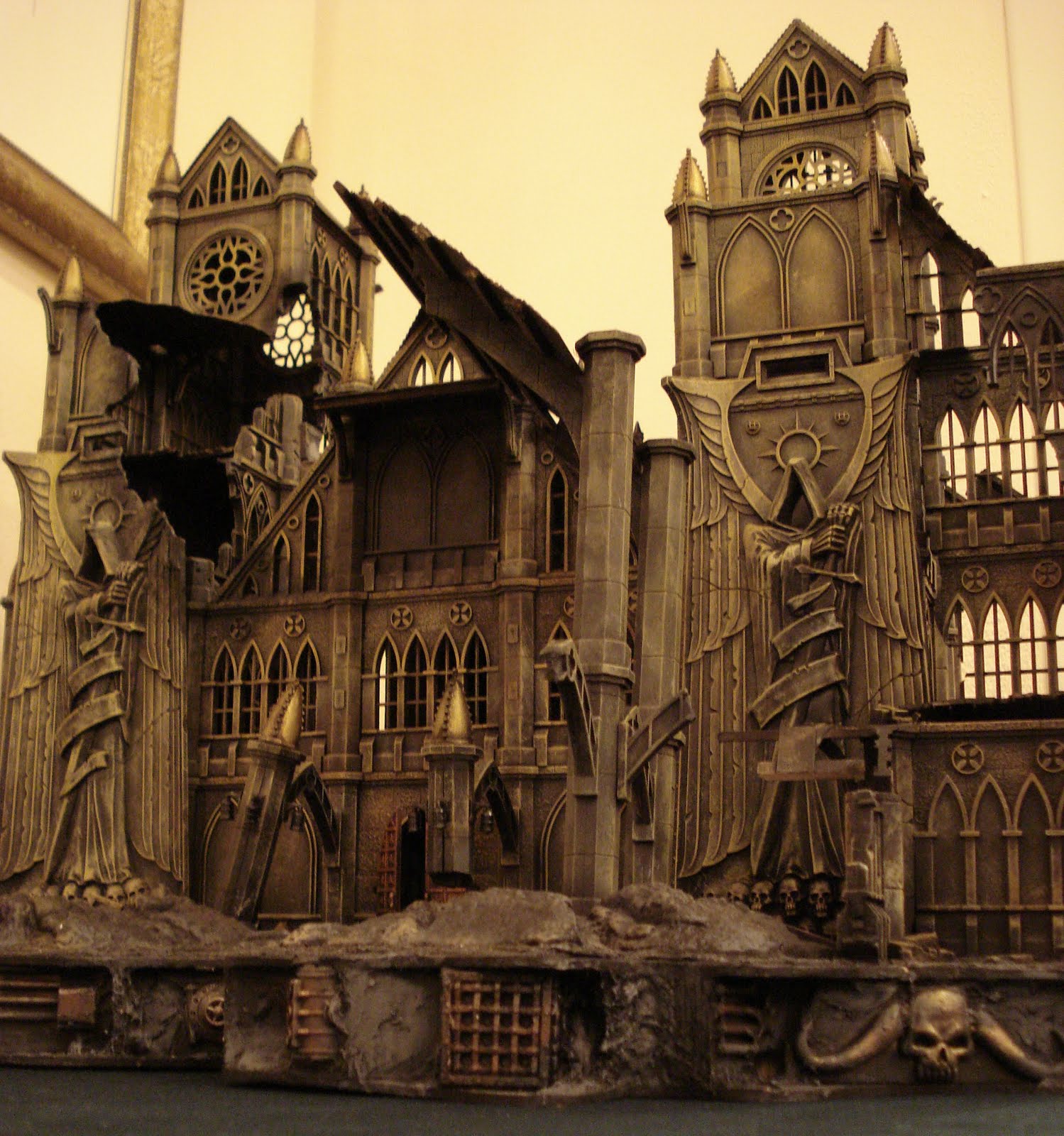 Pegasus Gothic Ruins : r/Warhammer40k