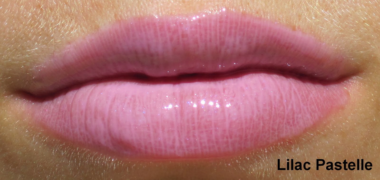 A Touch of Gloss: Revlon Super Lustrous Lipgloss