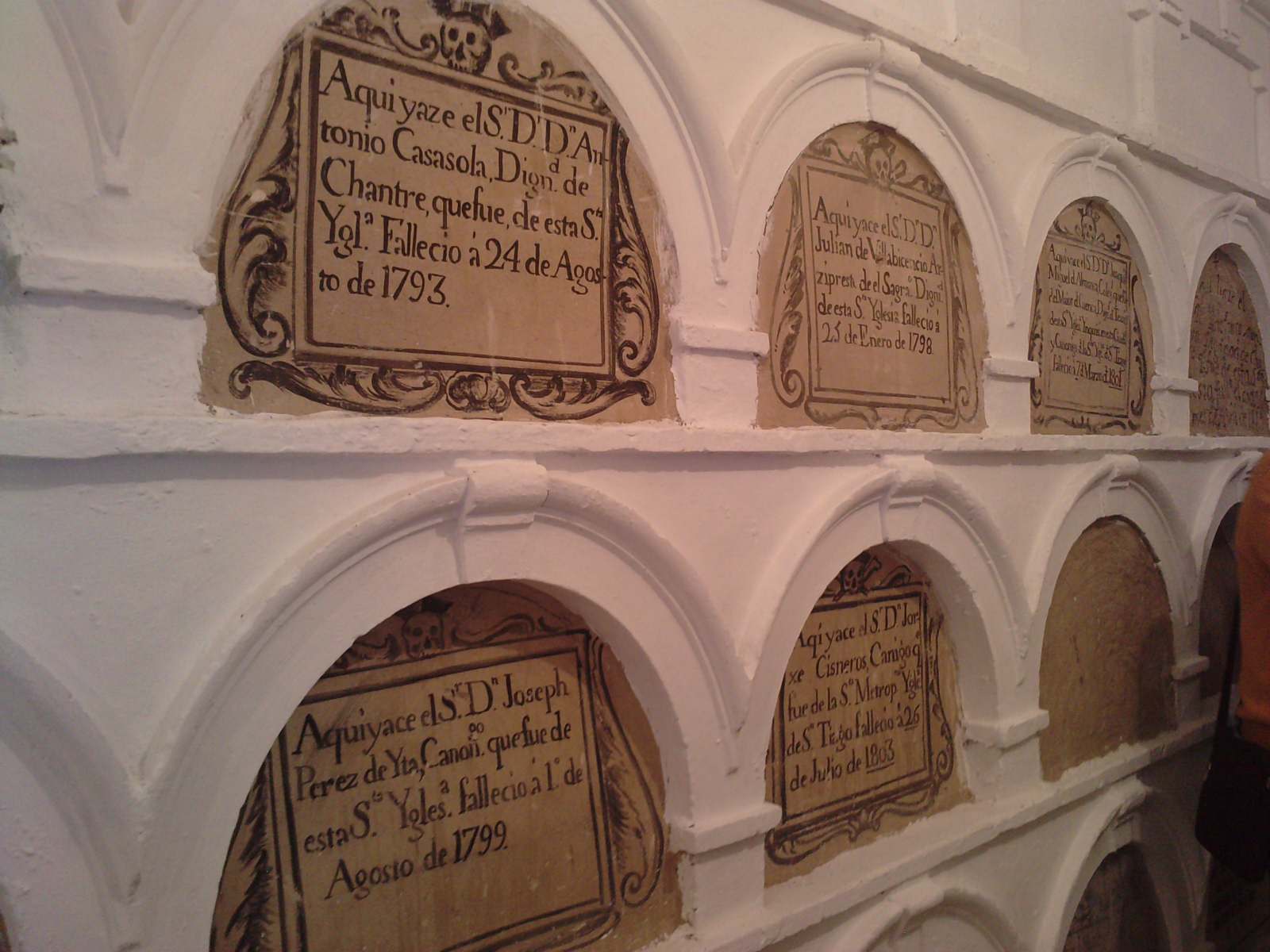 Granada, Grey y yo: Día de difuntos en la Catedral. La Cripta.