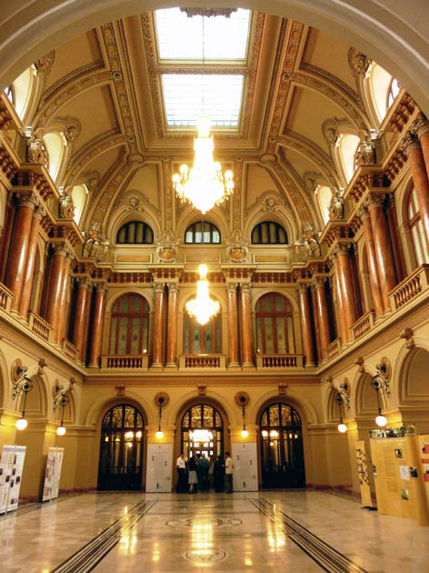 Vacanța esoterică: BNR, Bucuresti - Albumul unei bijuterii arhitectonice