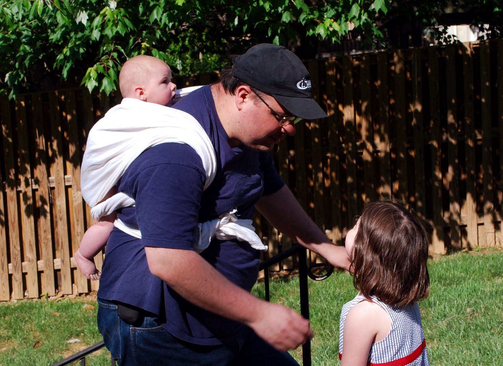 Beltway Babywearers: Hot tots, and their hawt mamas (and papas)