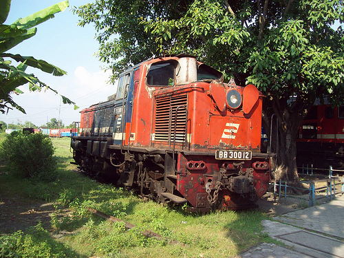 Indonesian Locomotive Train: The First Indonesian Locomotive Diesel ...
