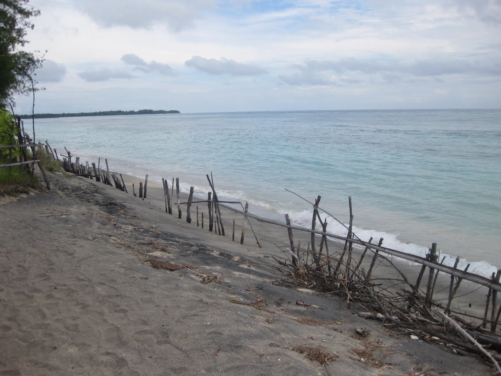 Around The World: Gilli Gilli Gilli