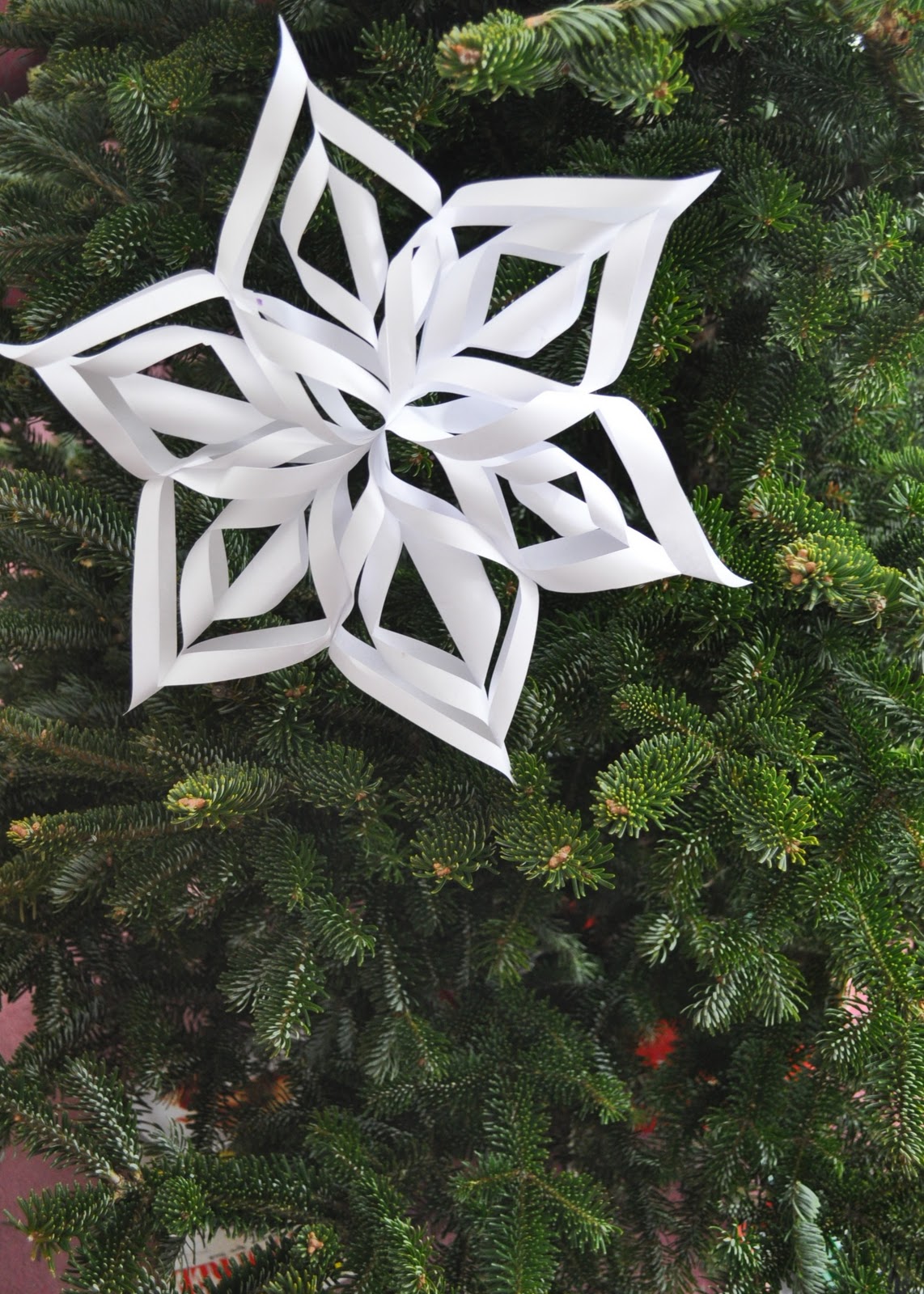 Weaver Girl Guz: Paper Snowflake Tutorial
