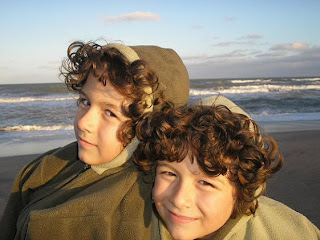 Lucas y Mateo Gemelos Actores: SOBRE NOSOTROS Y NUESTROS SUEÑOS...