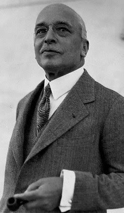 Famous Pipe Smokers: Edward Albert Filene