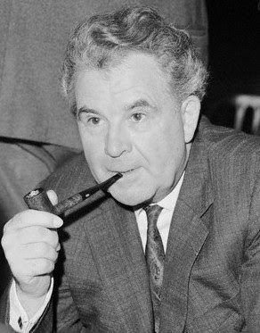 Famous Pipe Smokers: André Jolivet