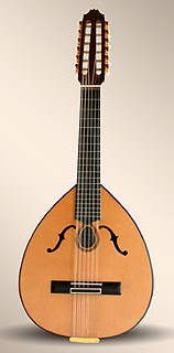 INSTRUMENTS MUSICALS: Llaüt