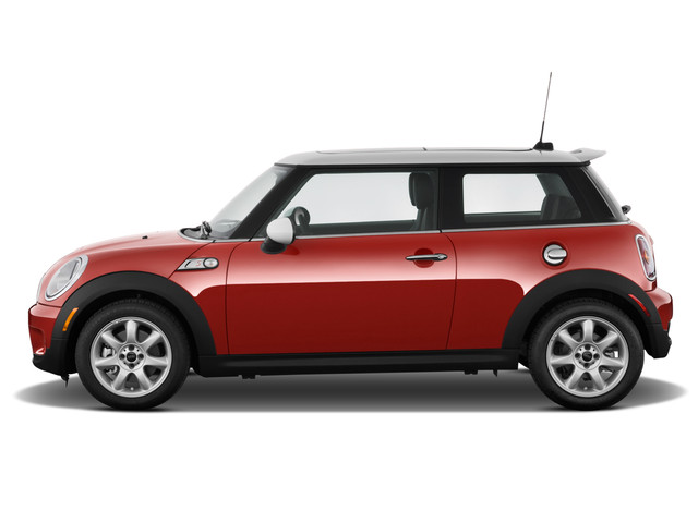 Sports Car Prices: MINI Cooper Hardtop 2010 Family Coupe