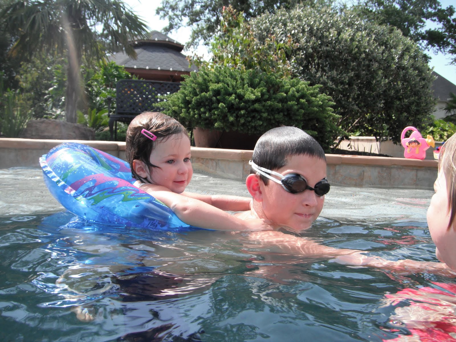 Hyland Family Home Page: Swimming and Underwater pics!