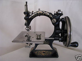 No Williams River Collection: FOLEY & WILLIAMS HANDCRANK SEWING MACHINE ...