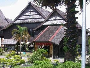 raja: ISTANA RAJA GOWA