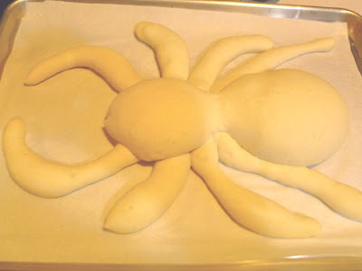 Cookistry: Sourdough Spider-Shaped Bread