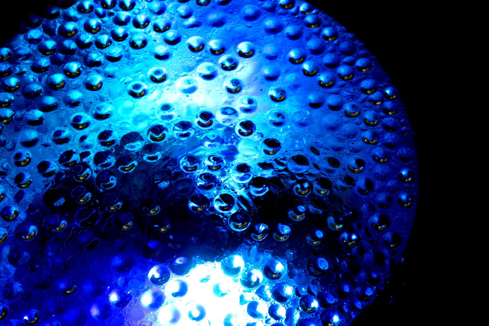 Whirled Traveler: Things that are blue