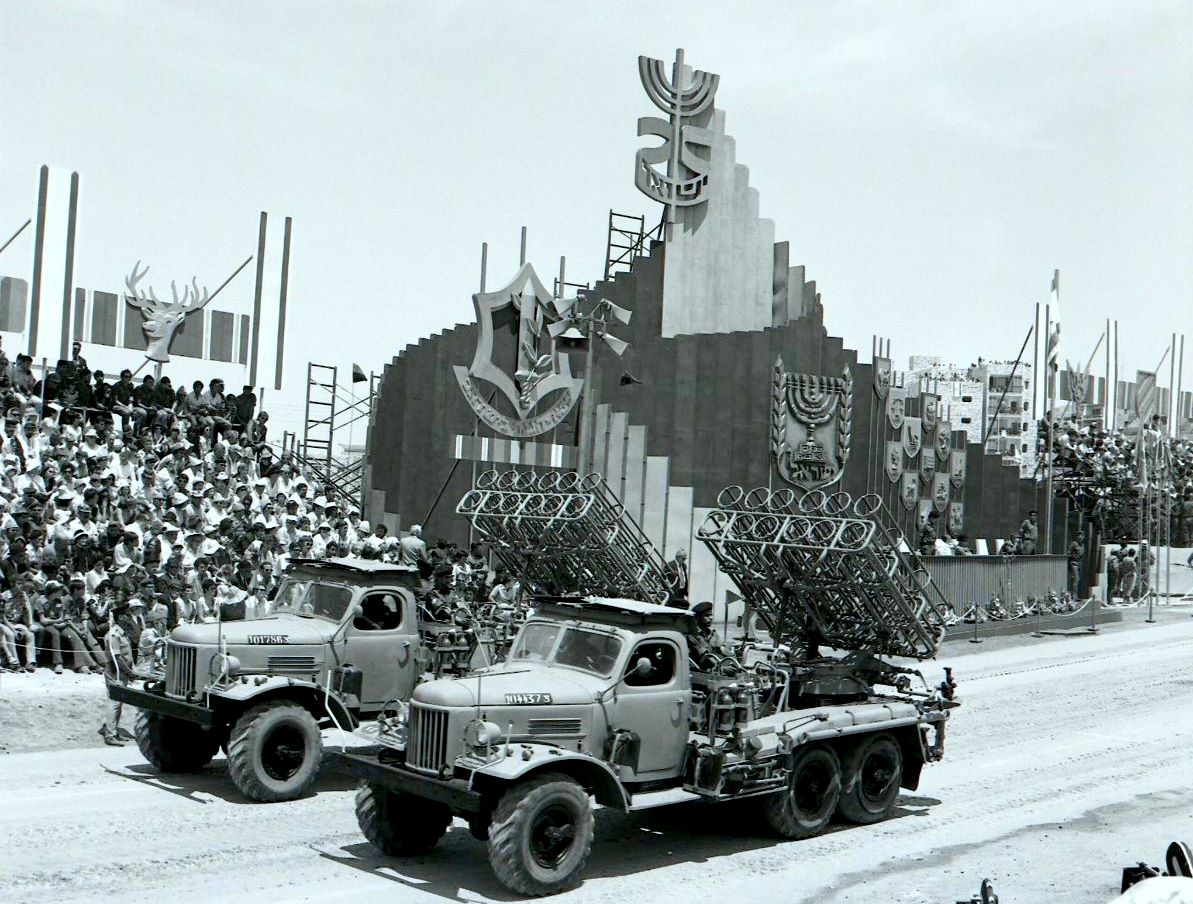 IDF ARMOR חיל השריון-צה"ל: Captured Katyusha rocket launcher in the use ...