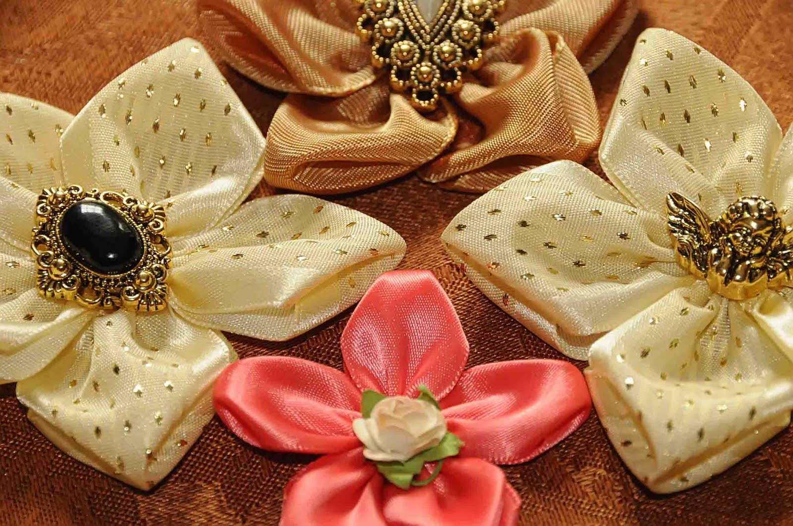 What A Beautiful Mess Ribbon Flowers what-a-beautiful-mess-ribbon-flowers